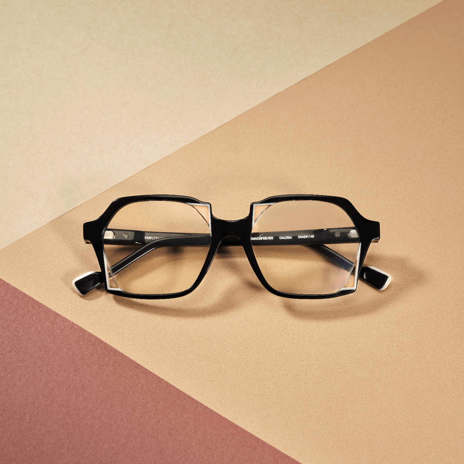 How to Rock Geometric and Asymmetrical Frames | Tarian Paris